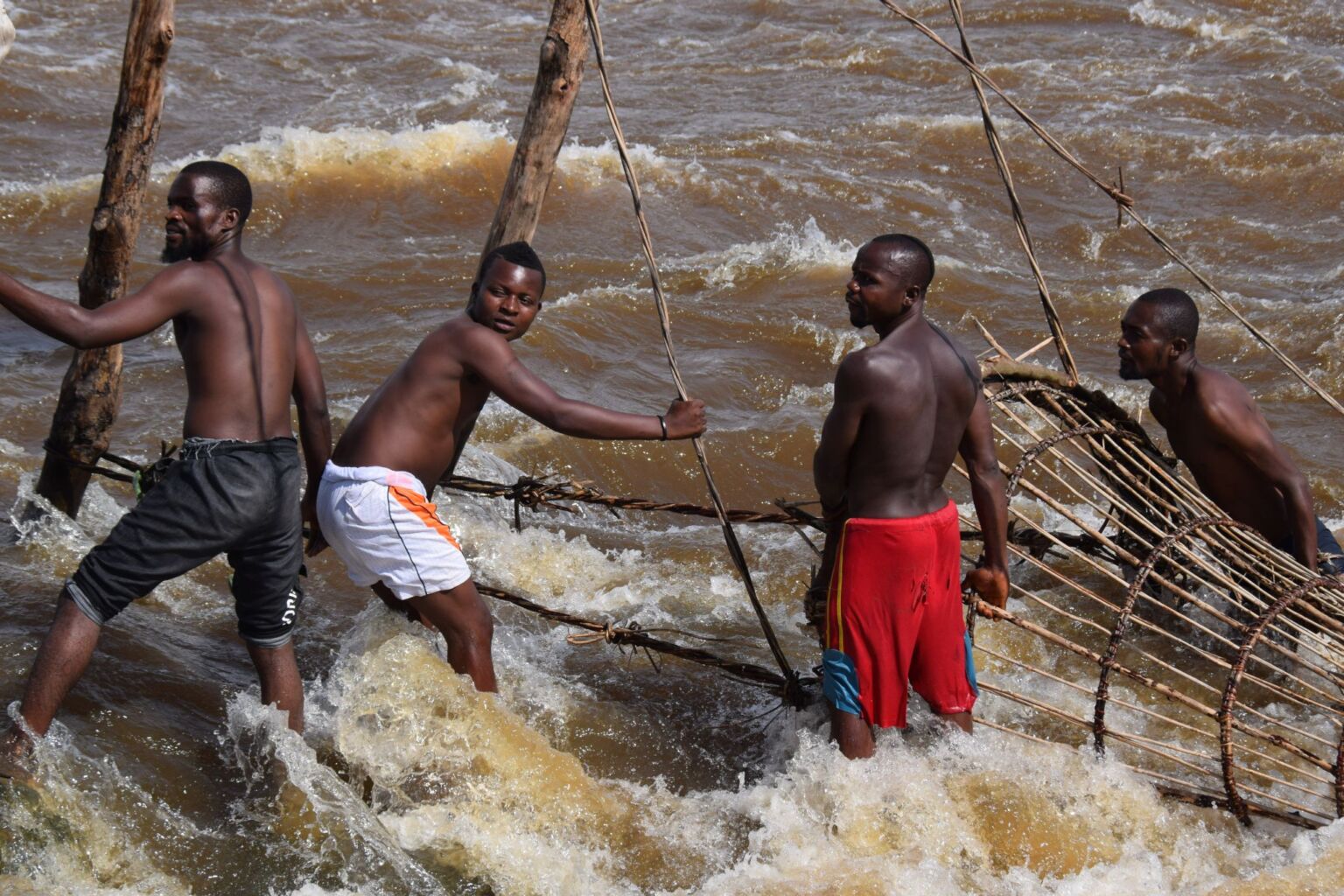 Visit Kisangani with Congo Travel and tours: boyoma falls, Wagenia ...